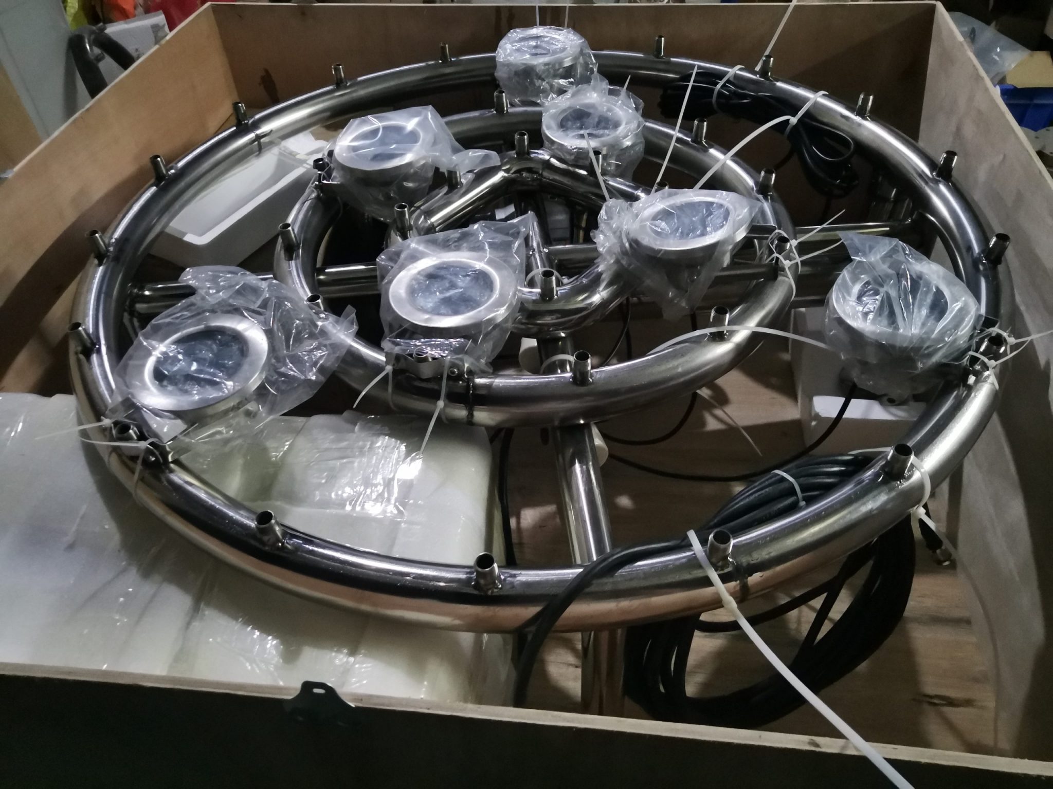 Small musical fountain with LED lights – Poolsparlight